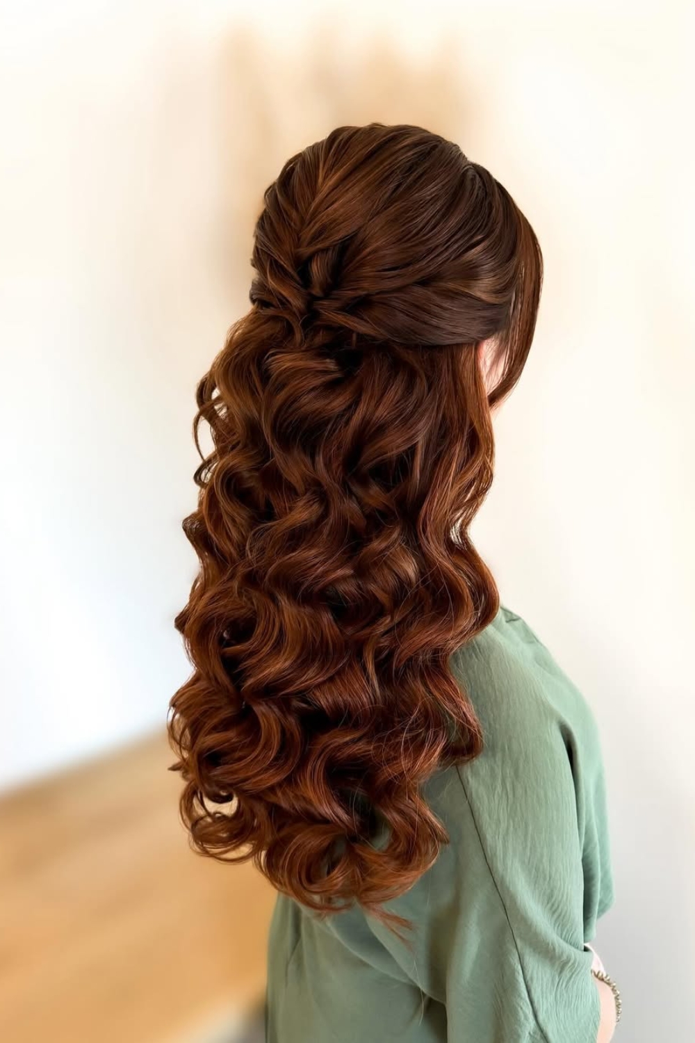 24 Prom Hairstyles Half Up Half Down Ideas For 2026 – The Mom Beauty
