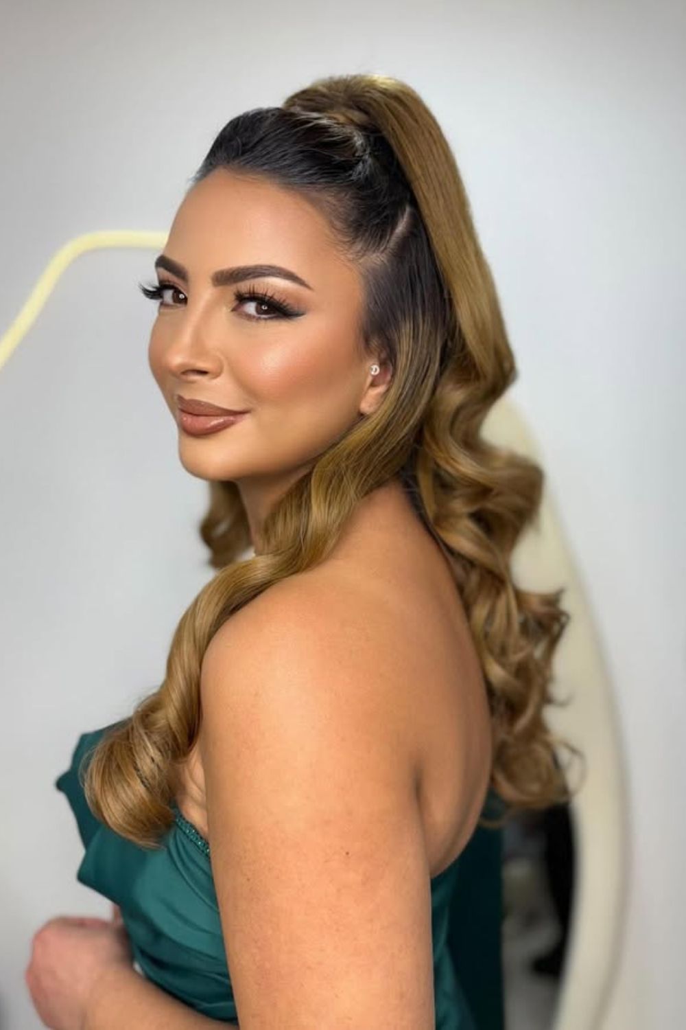 The Prettiest Tea Party Hairstyles We Can’t Stop Pinning – The Mom Beauty