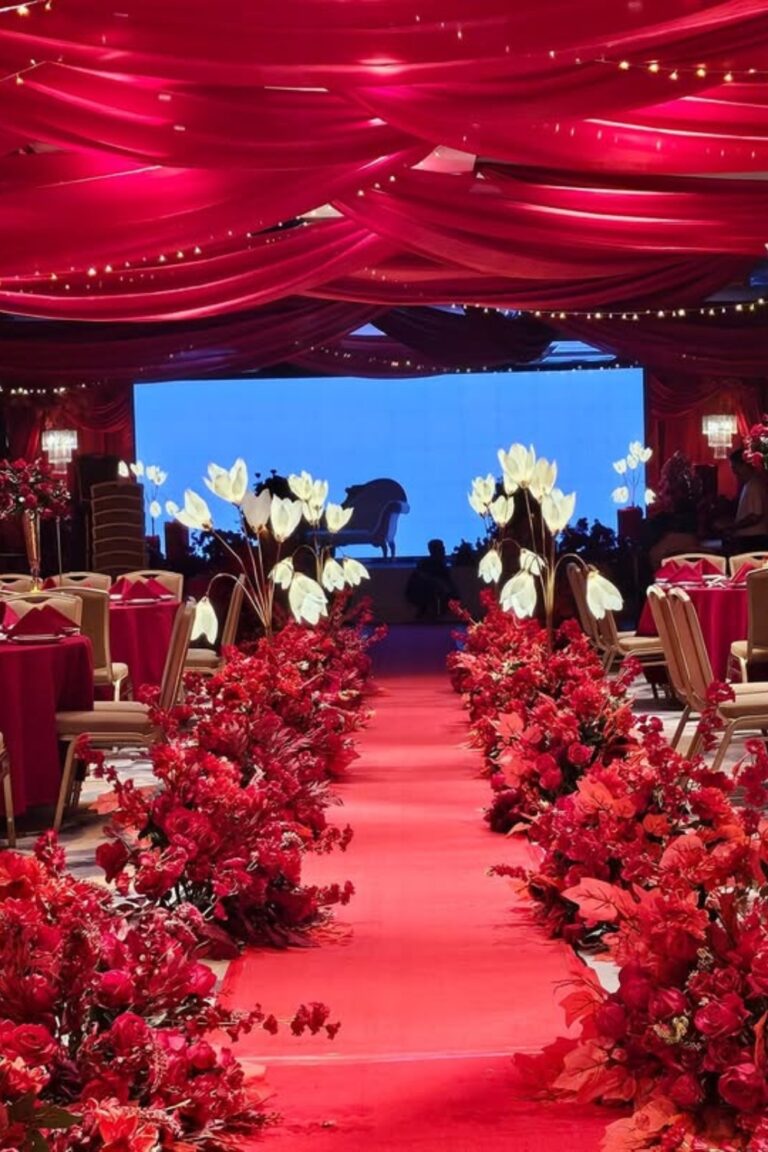 Red Weddings Are Passionate and Bold and These Ideas Show Exactly How ...