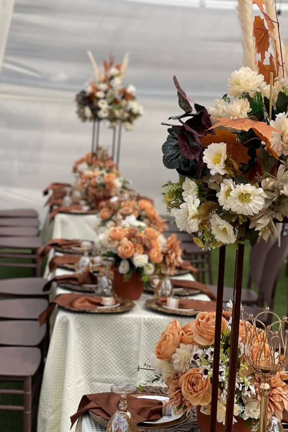Brown Wedding Themes Are Having a Serious Glow Up and These Ideas Show ...